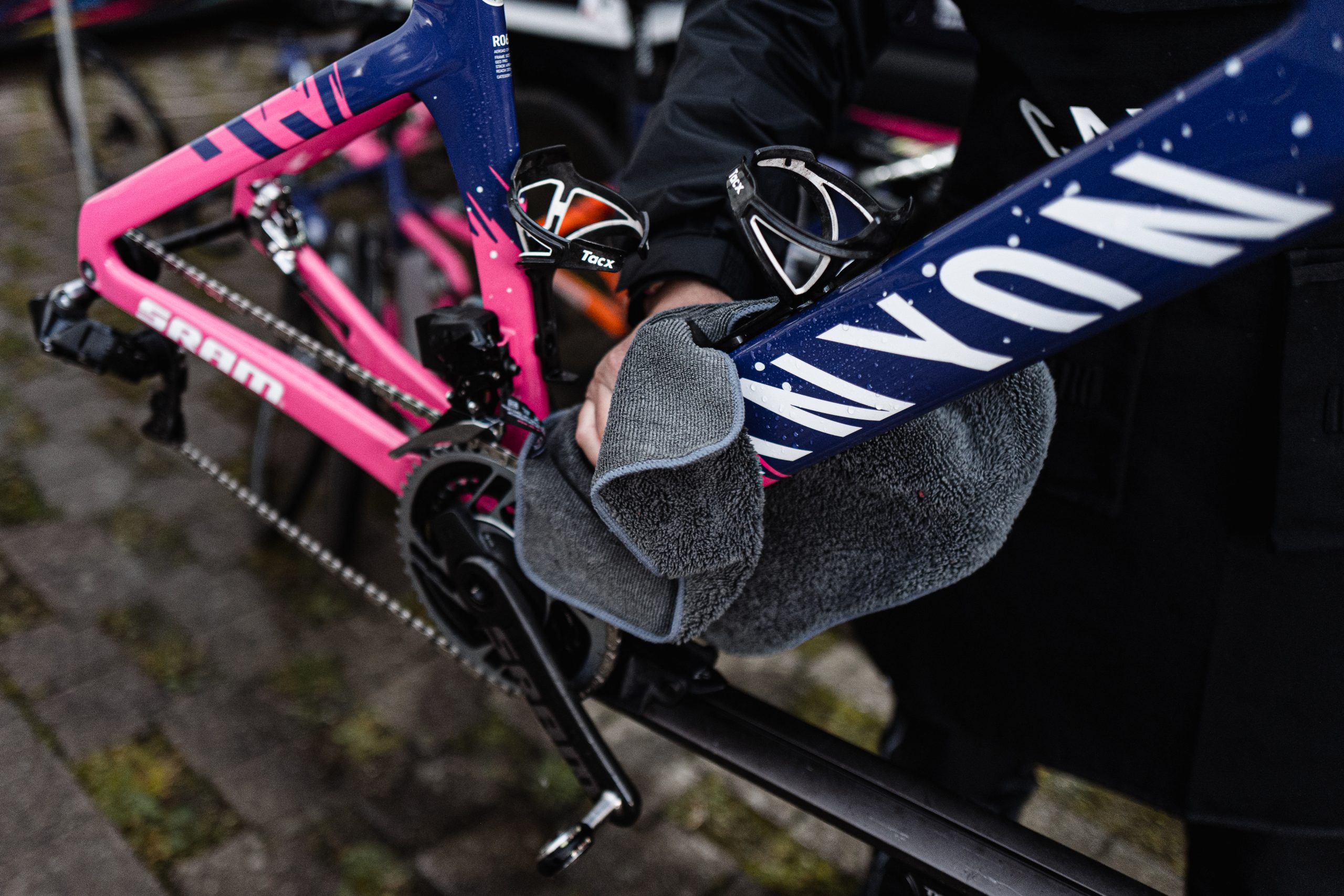 MEET THE MECHANICS WITH MUC OFF'S MINI-SERIES - WMNCYCLING