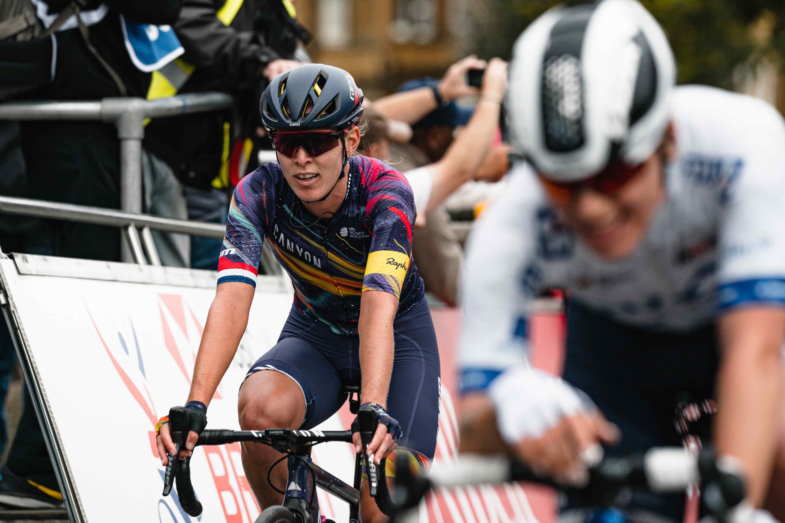 HANNAH SWITCHES TO SPRINTER'S ROLE AT LAST MOMENT ON STAGE ONE - WMNCYCLING