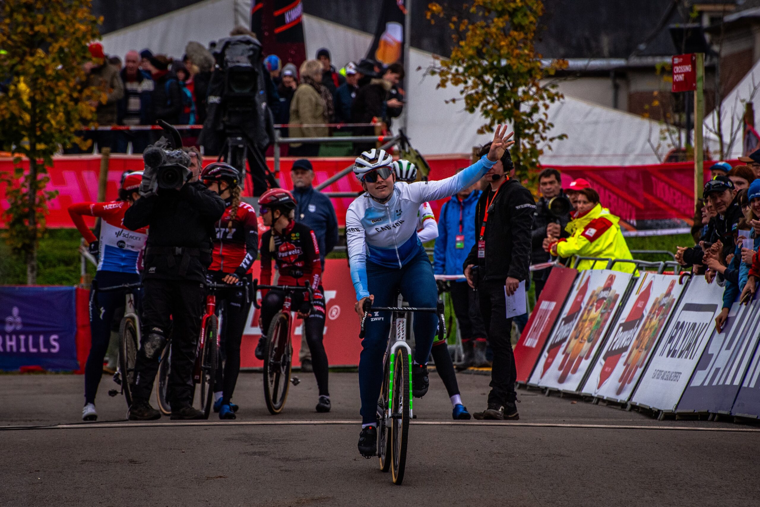 ZOE RETAINS HER U23 WORLD CUP LEAD - WMNCYCLING
