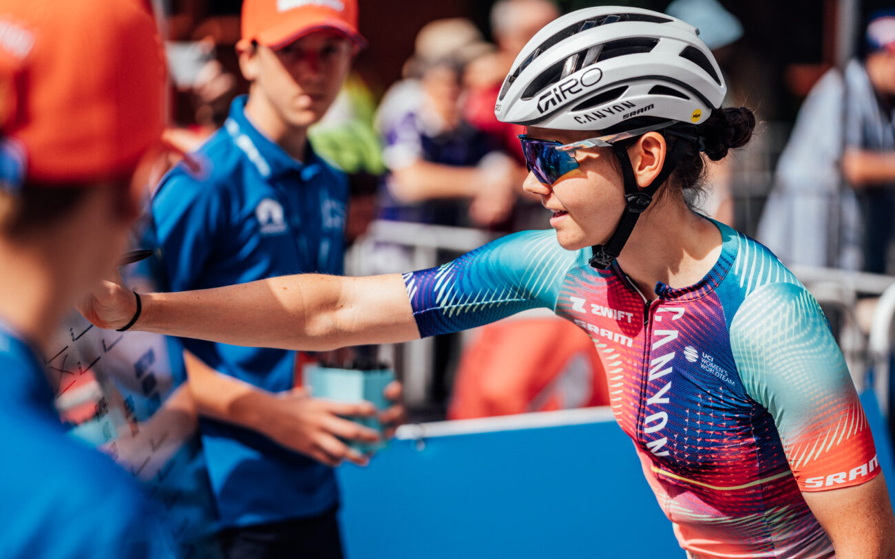 NEVE BRADBURY CLIMBS INTO THIRD OVERALL AT TOUR DOWN UNDER :WMNCYCLING